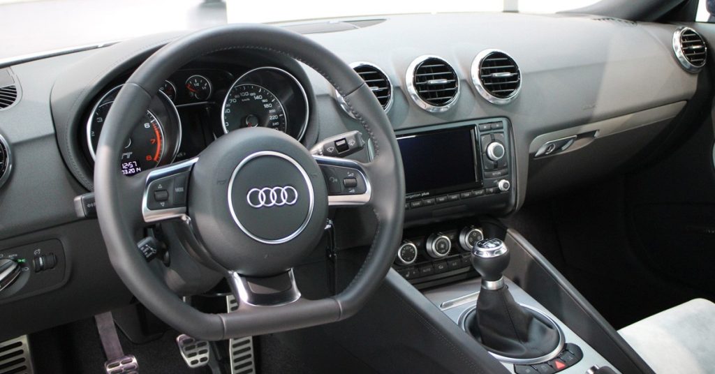 Audi TT MK2 (8J) Best Interior Mods | Motoring Den