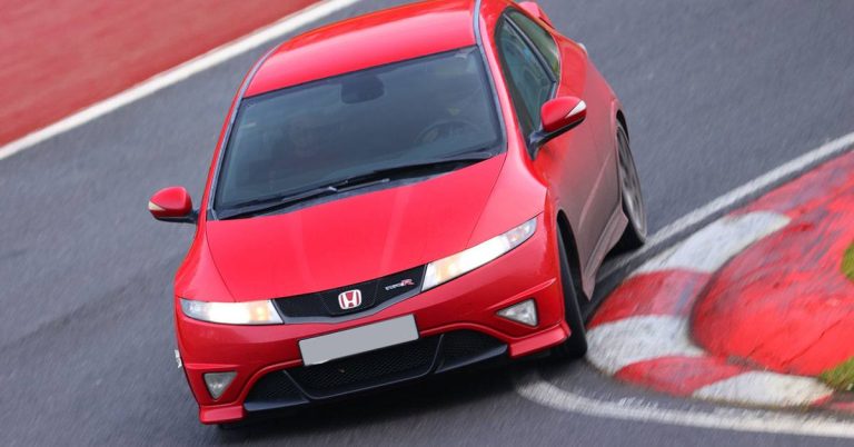 Honda Civic FN2 Type R | Motoring Den